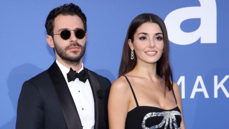 Hande Erçel ile Hakan Sabancı, Cannes'da; ilk kez yan yana poz verdiler ...