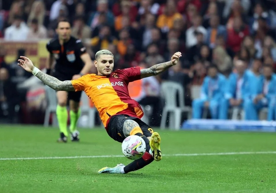 Spor yazarları, Galatasaray'ın derbi galibiyetini yorumladı: Fenerbahçe ...