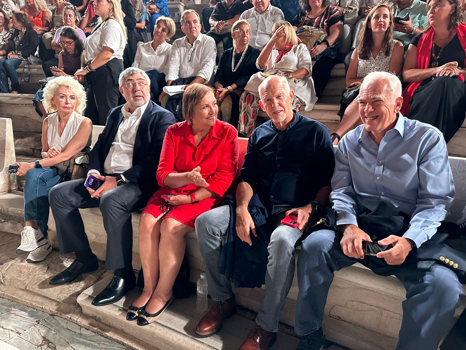 Zülfü Livaneli, Atina'da Maria Farantouri ile birlikte konser verdi