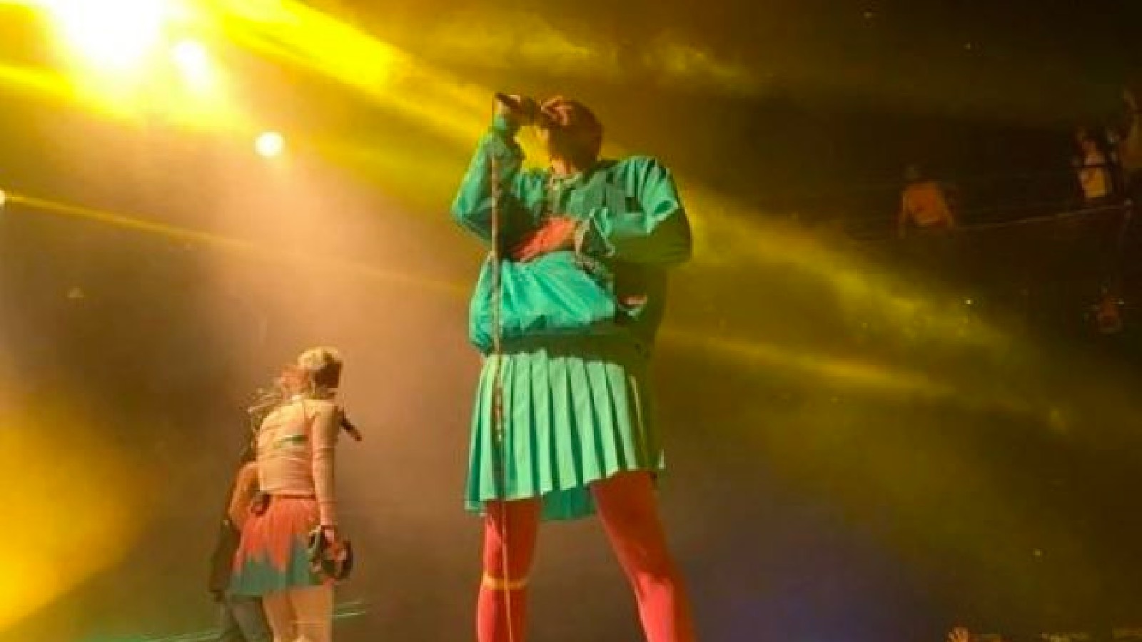 Sinan Akçıl'dan cinsiyetçi çıkış: Bu sene 'En İyi Çıkış Yapan Kadın ...