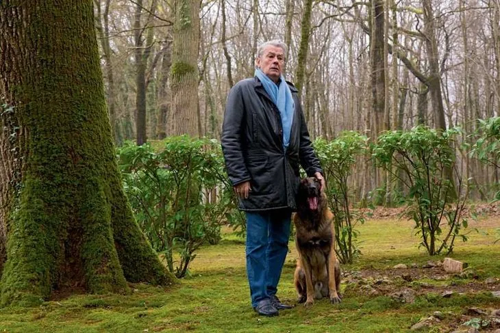 Alain Delon'un vasiyetinde ilginç gömülme isteği: Onlarla gerçek aşkı ...