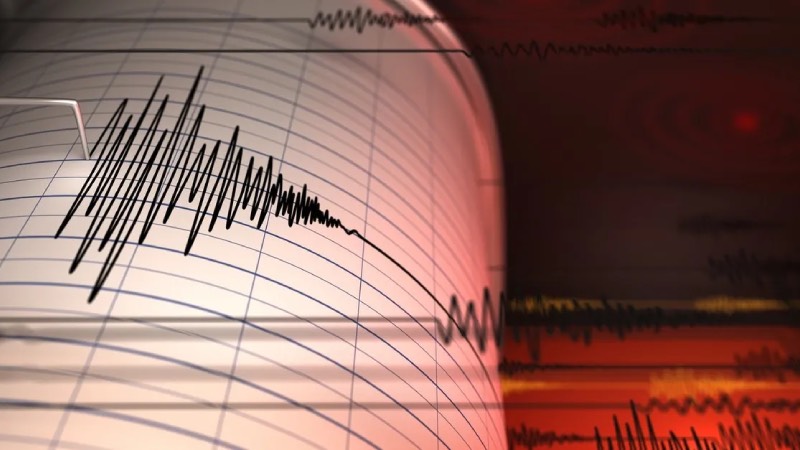 Ege Denizi'nde deprem: İzmir ve çevre illerden hissedildi
