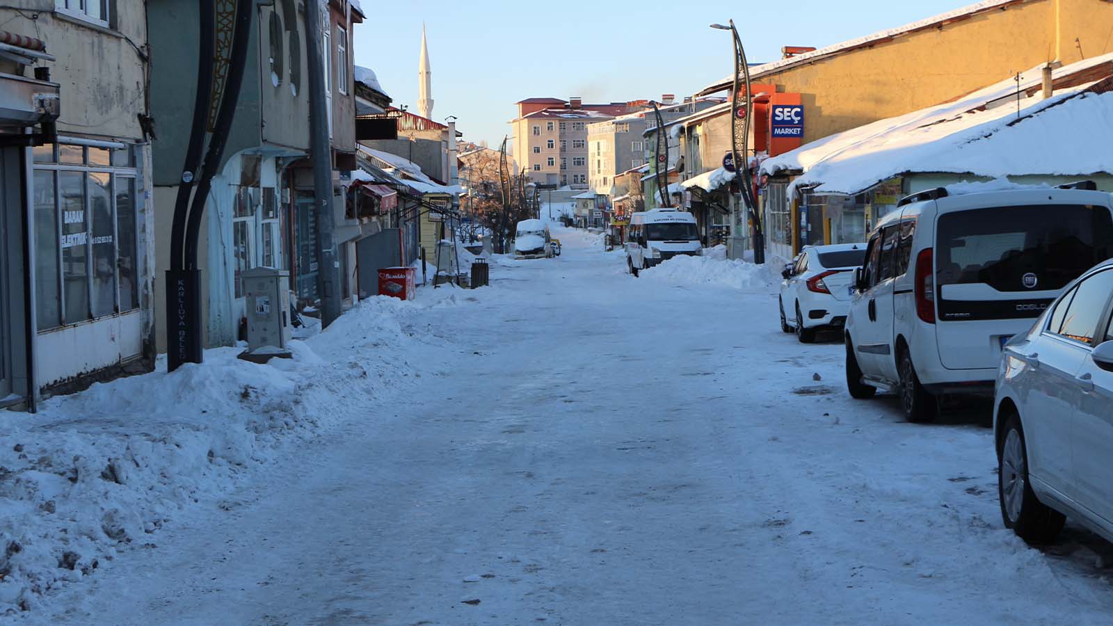 Karlıova'da soğuk hava; termometreler eksi 14'ü gördü