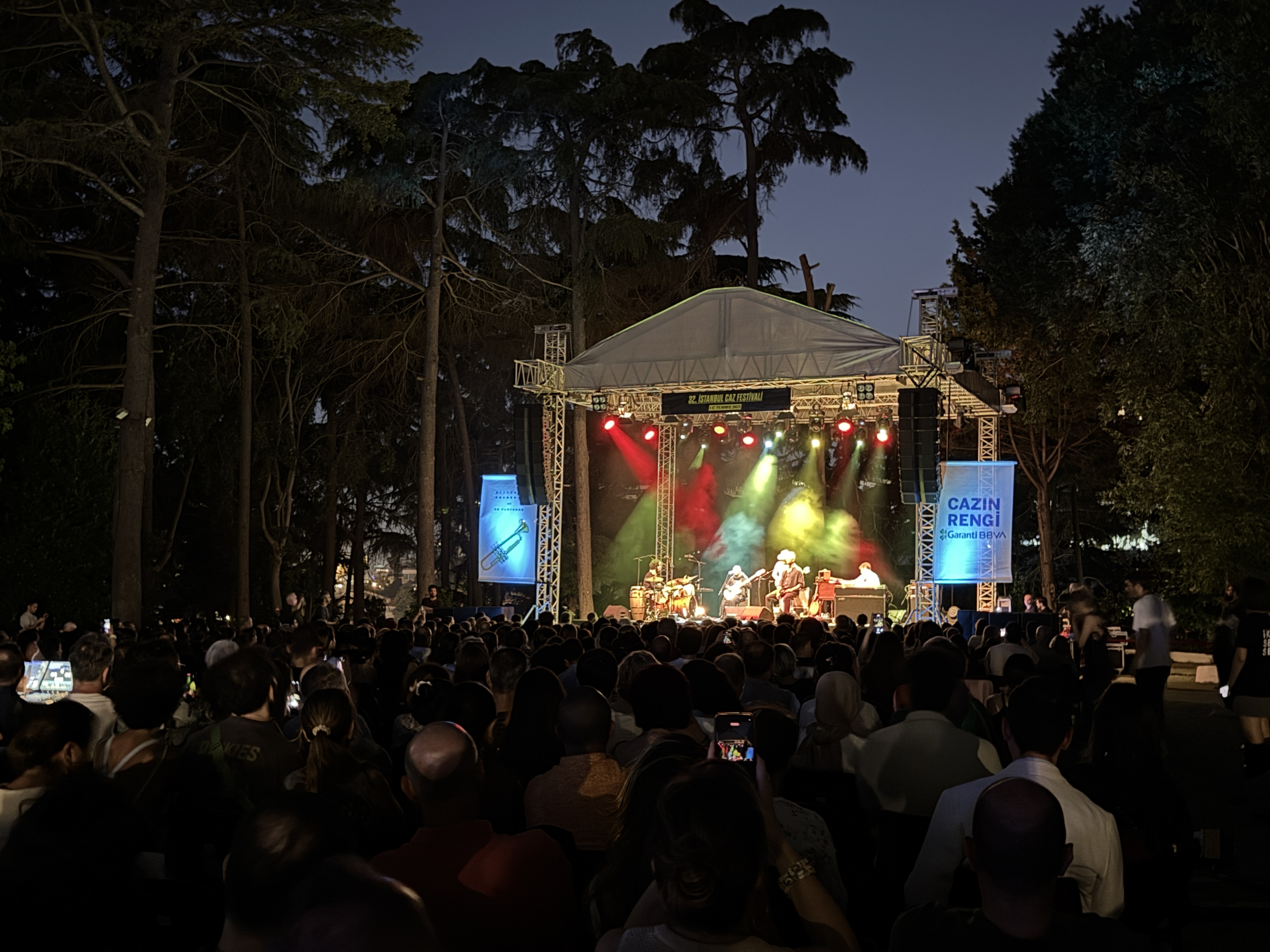 Grammy ödüllü caz sanatçısı Meshell Ndegeocello, İstanbul'da konser verdi
