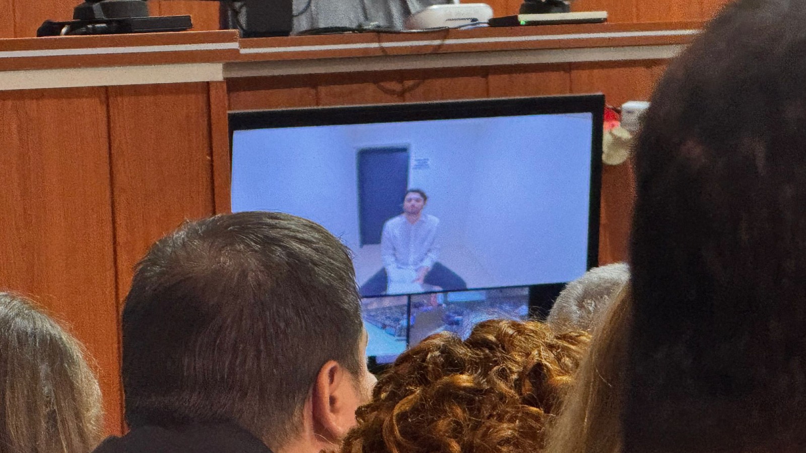 İmamoğlu'nun avukatı Mehmet Pehlivan, SEGBİS ile duruşmaya bağlandı ...