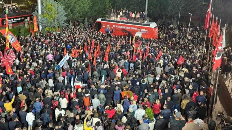 Zaman, demokrasi direnişi zamanıdır!